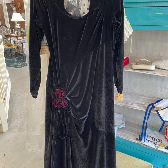 The Pyramid Collection | Dresses | Pyramid Collection Crushed Velvet ...